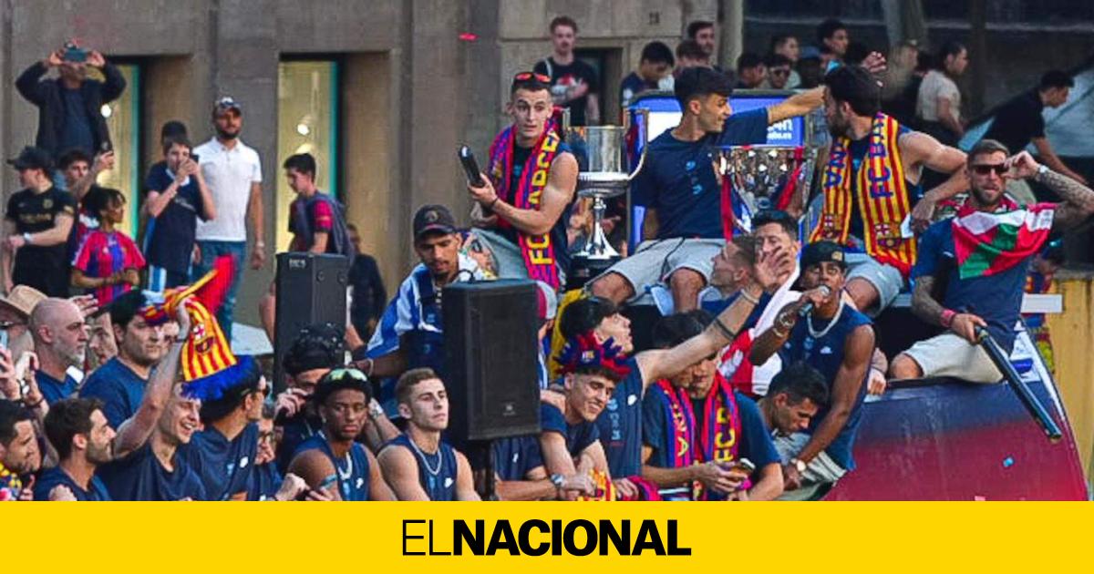 Las mejores imágenes de la rúa del Barça en Barcelona para celebrar el ...