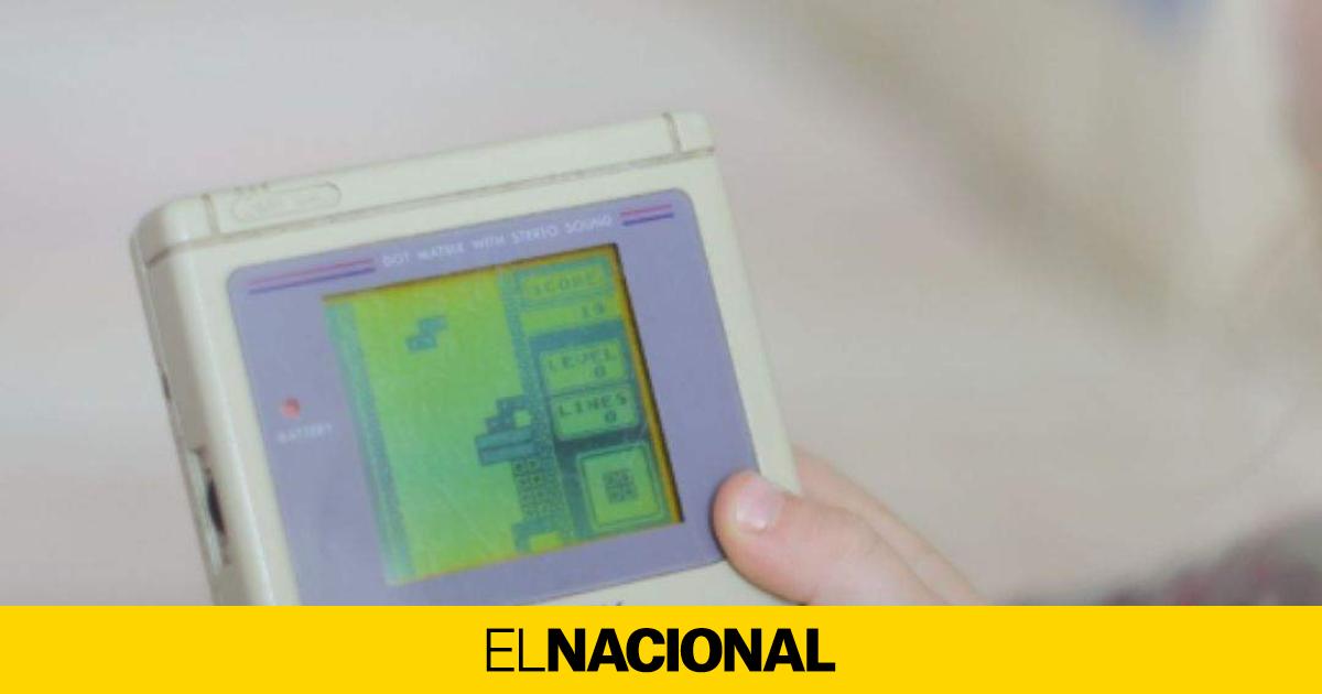 Si creciste con la Game Boy, esta consola retro te hará volver a la ...