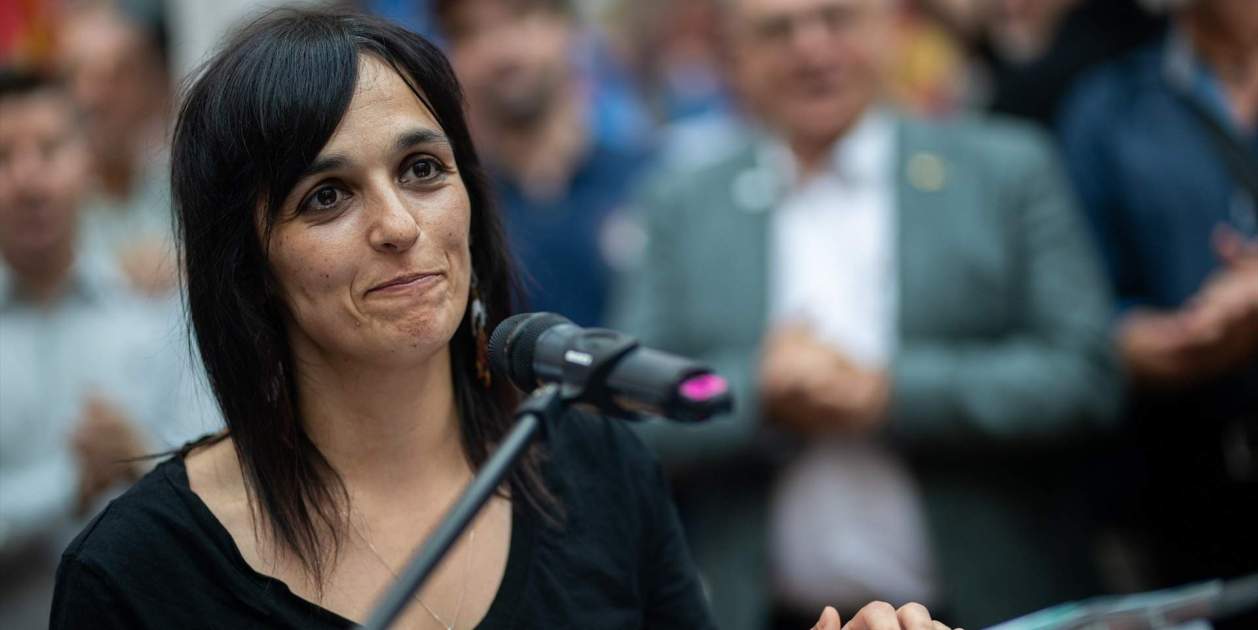 La cacería de Orriols: imagen sórdida pisando a Puigdemont en el único ...