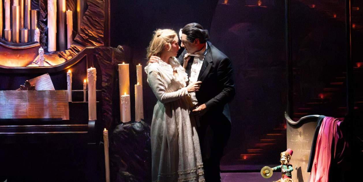 El 'Fantasma de la Ópera' arriba a Barcelona amb una veu gallega ...