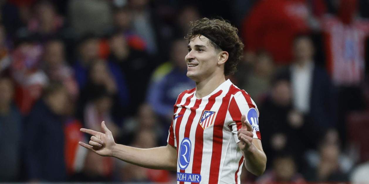 Hansi Flick da por perdido a Julián Álvarez y el Barça activa las ...