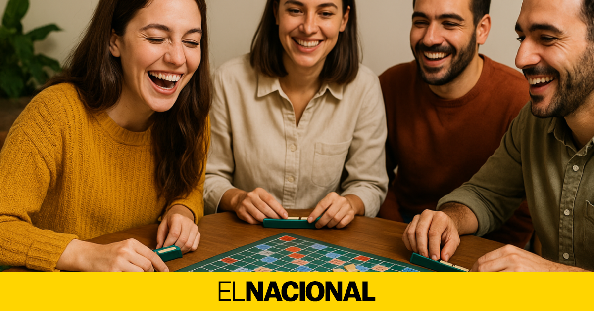 Jugar en català està de moda: torna l’Scrabble i aquests 4 jocs de ...