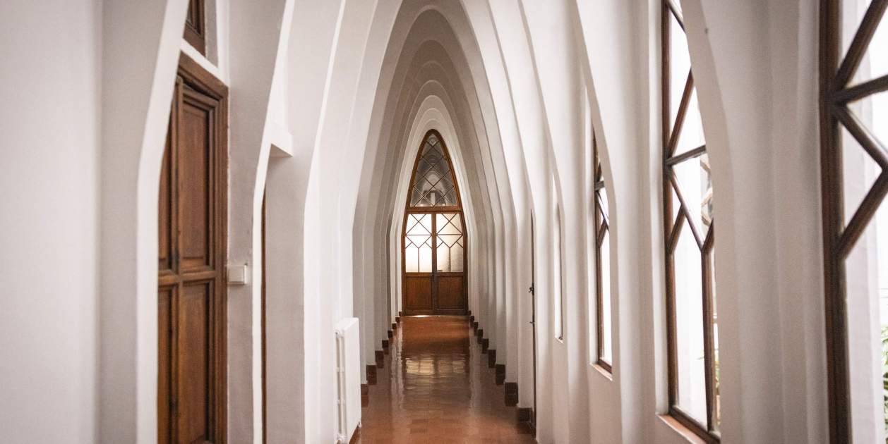 El Col·legi de les Teresianes, l’obra més mística d’Antoni Gaudí a ...