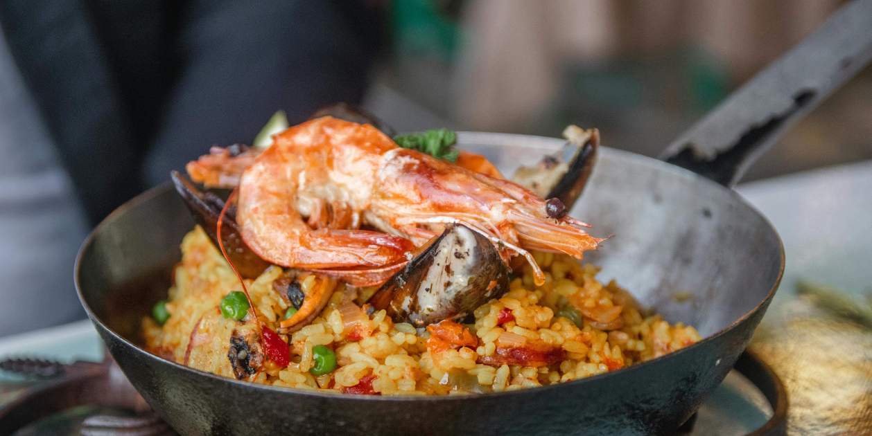 Si un restaurant ofereix paella per a una sola persona, hi ha qui s’ho ...