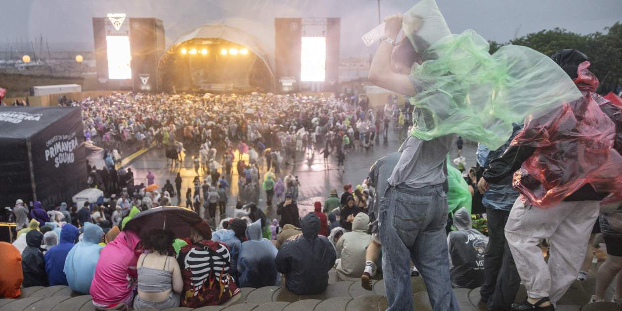 Caos al Primavera Sound pel temporal: cancel·len els caps de cartell ...