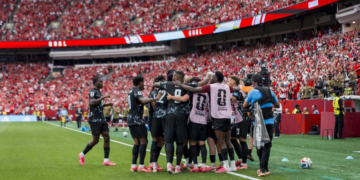 El Canadà no té pietat de Qatar (6-0) i Mèxic ja és a setzens després ...