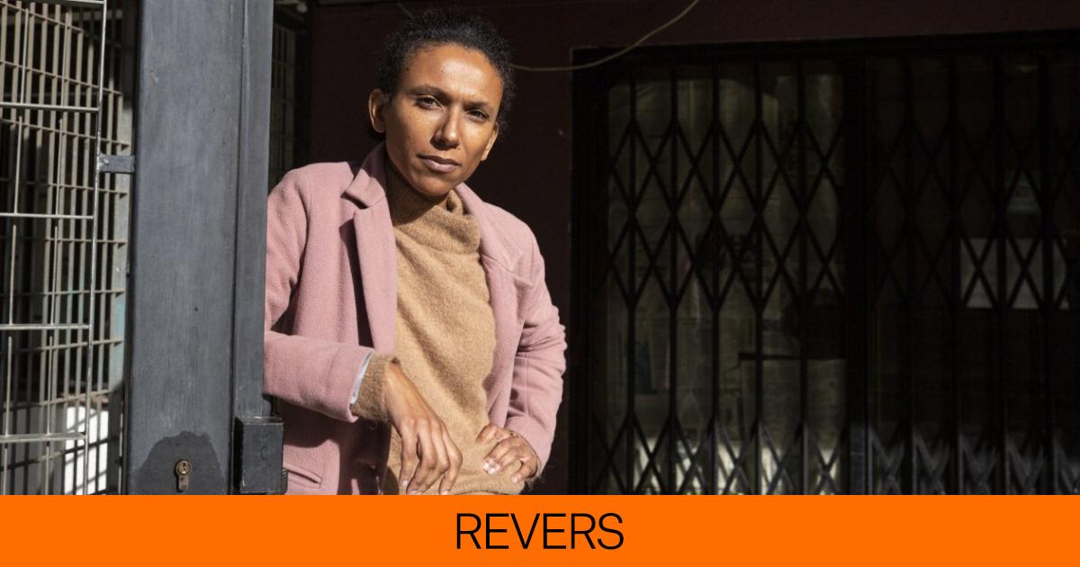 Jo Alexander: "Me atrae la sensualidad oscura"