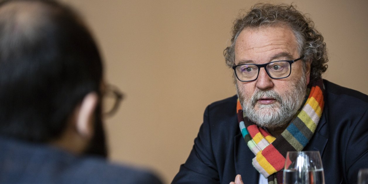 John Carlin a 'The Times': "A Espanya hi ha gent que embogeix quan sent ...